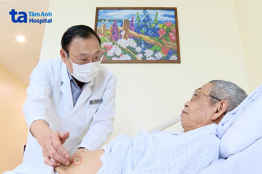 Lạc quan đẩy lùi hai ung thư nguyên phát ở tuổi 81 tuổi