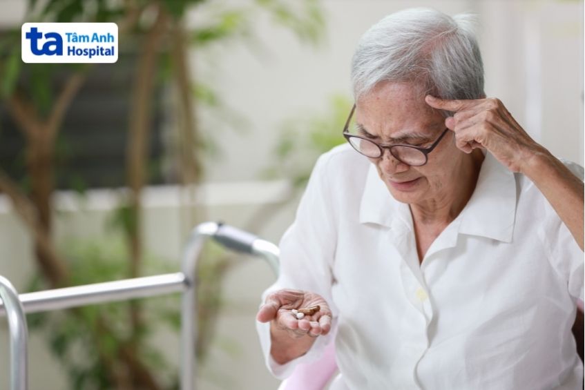 Chứng đãng trí là gì? Nguyên nhân, triệu chứng và cách khắc phục