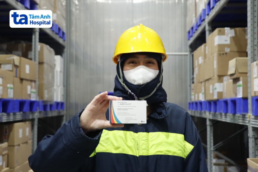 Vắc xin Abrysvo phòng ngừa virus hợp bào RSV phù hợp với ai?